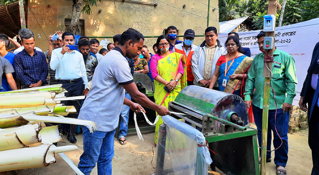 Training begins to make banana fiber based products
